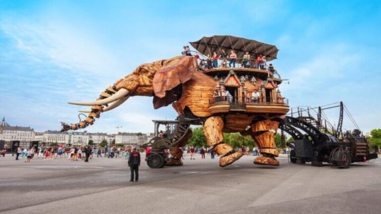 Nantes : Must-see Attractions Walking Tour - Detailed Breakdown of the Tour Experience
