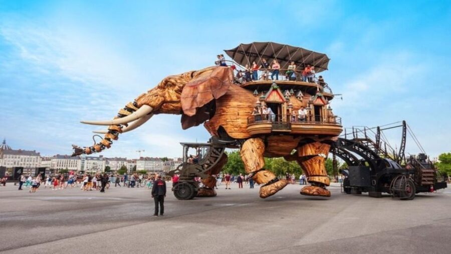 Nantes : Must-see Attractions Walking Tour - Detailed Breakdown of the Tour Experience