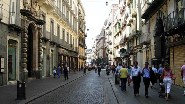 Naples Audioguide - TravelMate app for your smartphone - In-Depth Breakdown of the Itinerary and Highlights