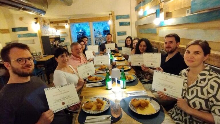 Naples: Pizza Making Class with Neapolitan Chef and drink