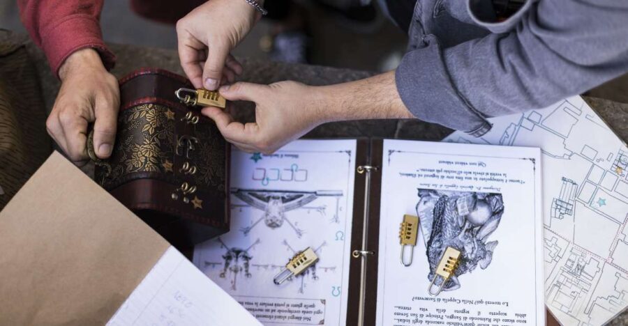 Naples: The Path of the Immortals Treasure Hunt Walking Tour - The Itinerary in Detail: What Youll Experience