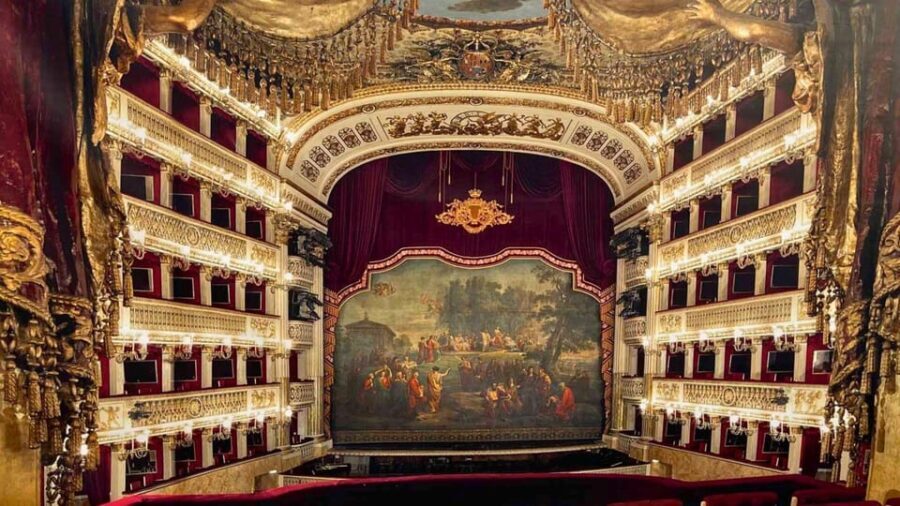 Naples: tour between Maschio Angioino and Plebiscito square - The Value and Experience of This Tour
