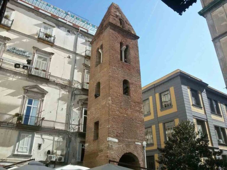 Naples: Walking Tour of the Historical Center - Authenticity and Local Flavour