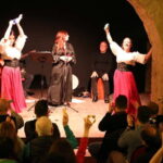 Napoli: Show Canzoni e Danze Tradizionali con degustazione - An Introduction to the Experience