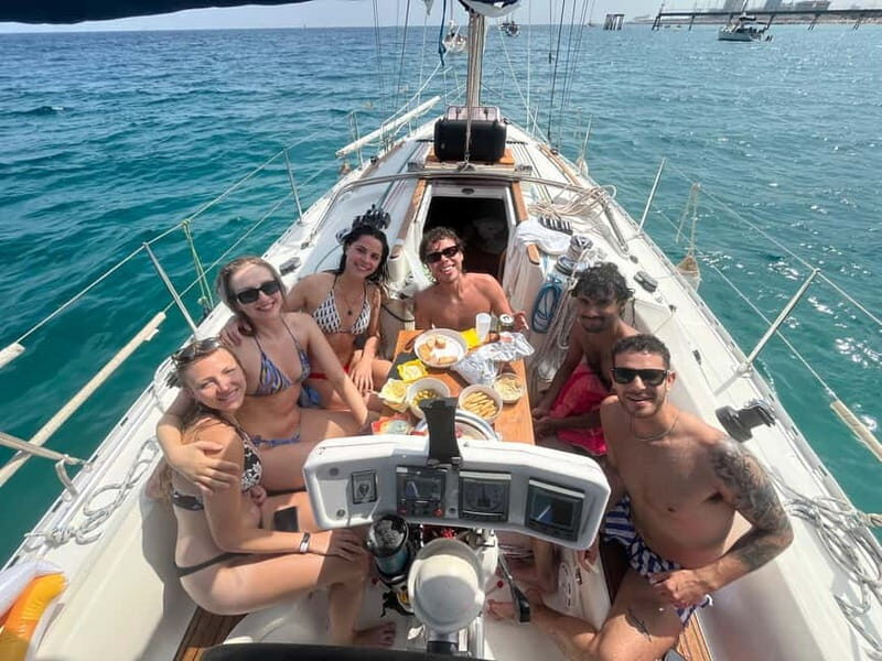 New Sailing / Boat Tour with Free Drinks and Tapas - A Closer Look at the Experience