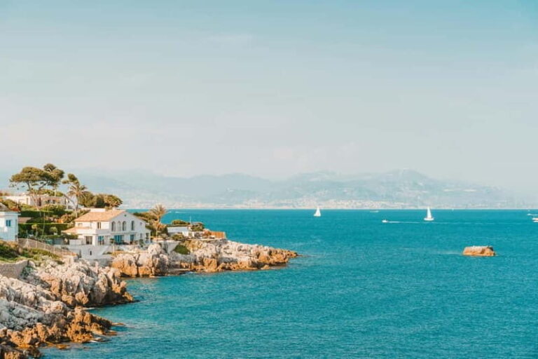 Nice/Cannes: Half-day excursion with car & guide - Exploring Antibes