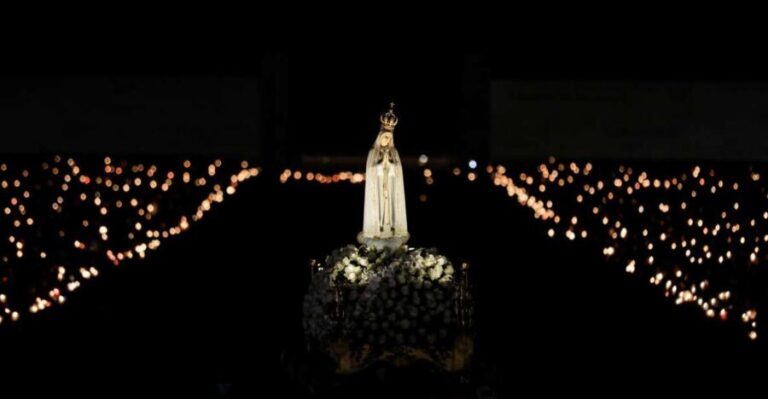 Night Trip to Fátima + Candlelight Procession - Transportation, Price, and Group Dynamics