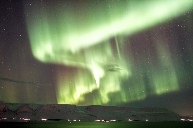 Northern Lights Photography from Akureyri - Who Will Love This Tour?