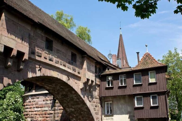 Nuremberg: The Old Town in Evening Light - IN GERMAN - The Value of the Tour