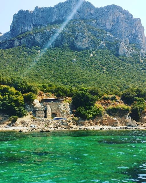 Olbia: Private excursion and snorkeling to the islands of Tavolara and Molara - Itinerary Breakdown