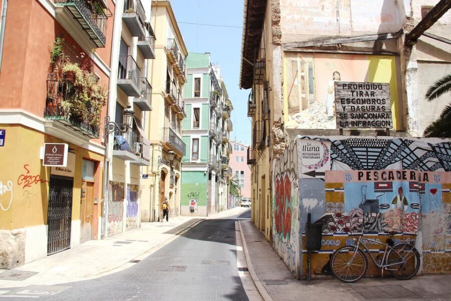 "Old Town" Private Guided Tour on Bike, E-Bike or E-step - What to Expect from the Tour