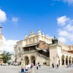 Old Town Sightseeing Group Tour by Electric Golf Cart in Krakow - The Itinerary in Detail