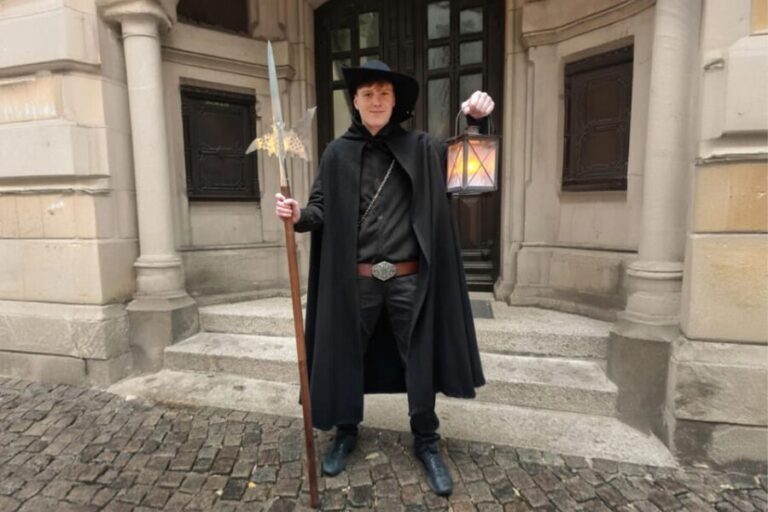 Oldenburg: Nachtwächter-Führung (Erlebnistour) - Who Should Sign Up?