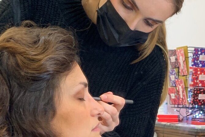 One-hour Private Makeup Class with a Pro Makeup Artist - The Itinerary and Experience Breakdown