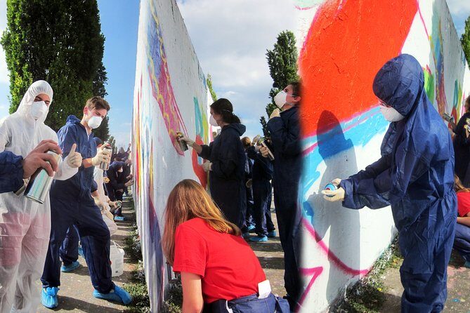 Open graffiti workshop in the Mauerpark in Berlin - A Closer Look at the Experience