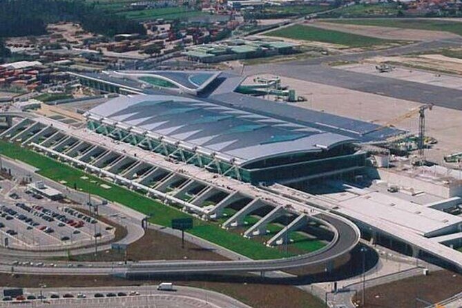 Oporto Airport: Private Arrival Transfer to Porto city hotels - Potential Drawbacks and Considerations