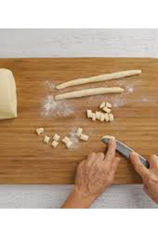 Orecchiette workshop, made strictly by hand - Key Points