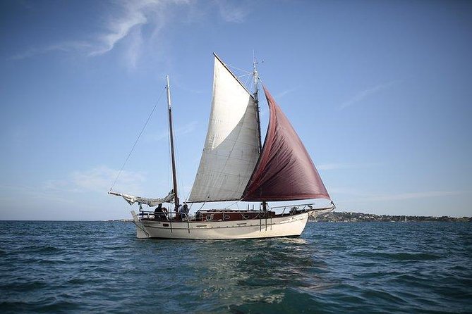 Ortigia and Plemmirio on a sailing boat - Key Points