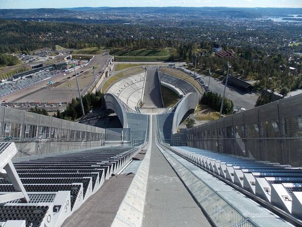 Oslo Panorama Tour with Holmenkollen Ski Jump and Vigeland Park - Oslo Panorama Tour with Holmenkollen Ski Jump and Vigeland Park