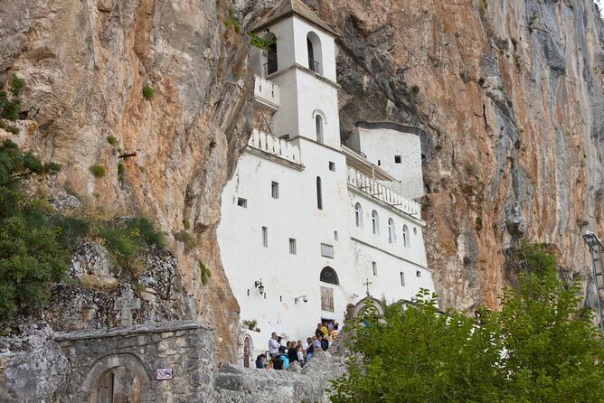Ostrog Monastery tour - Key Points