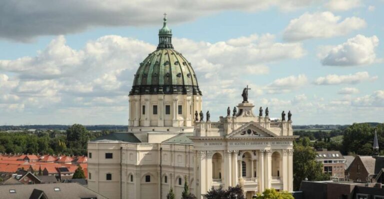 Oudenbosch: Tour at Basilica of the Holy Agatha and Barbara - Itinerary Breakdown: What to Expect