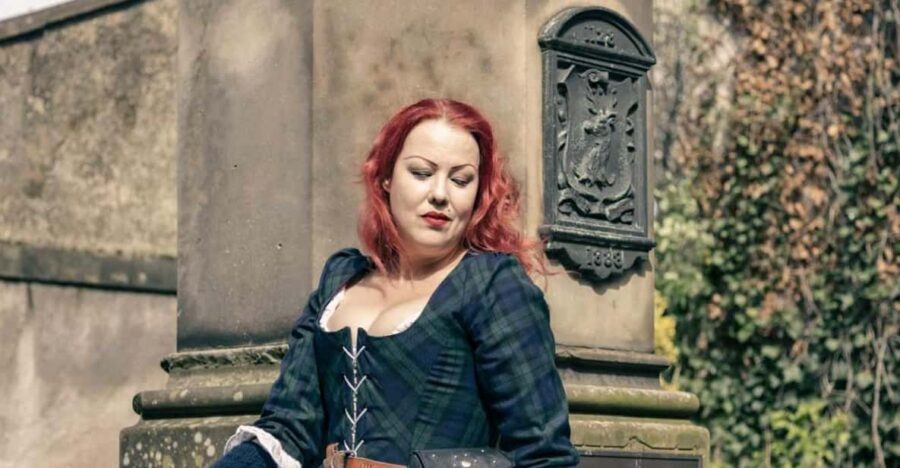 Outlander's Scotland Tour - Walking Through Edinburgh’s Old Town