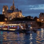 Outside Île de la Cité Tour with Crypt Access and cruise - Logistics and Practicalities
