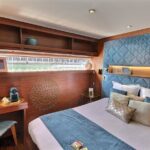 Overnight Stay onboard Paris Seine River Dinner with Cruise - Who Is This Tour Perfect For?