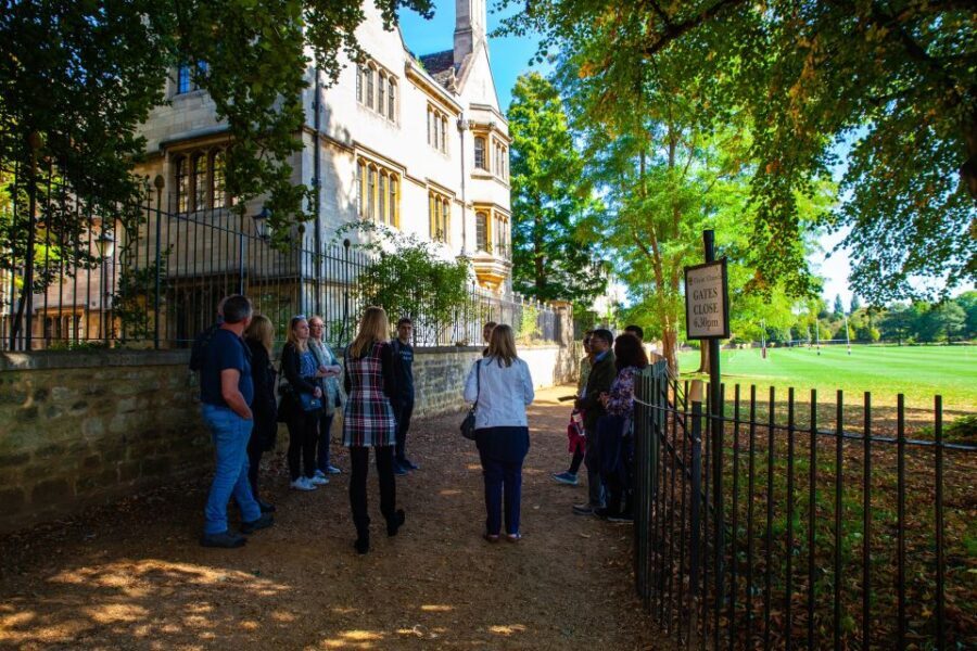 Oxford: 3-Hour Private Tour with Student Guide - Practical Tips for Travelers