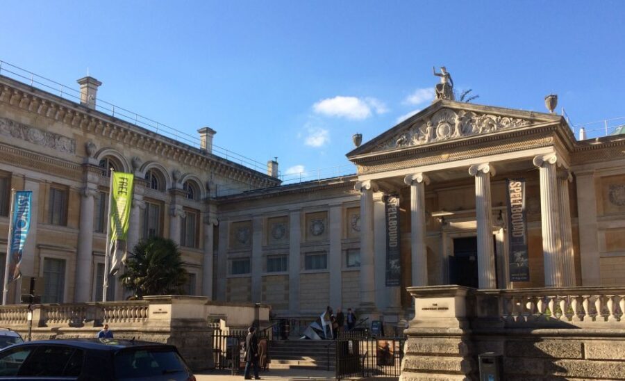 Oxford: Official University and City Walking Tour - The Experience: What It Feels Like
