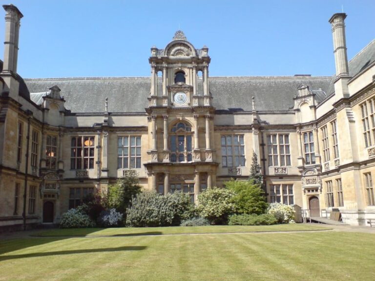 Oxford: Private City Tour & University Historical Highlights - The Sum Up: Who Will Love This Tour?