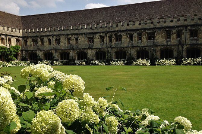Oxford, Shakespeare Country & Warwick castle private Tour - Warwick Castle: A Medieval Fortress