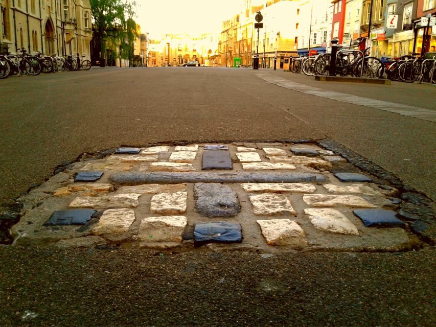 Oxford University: Guided Small Group Walking Tour - Detailing the Itinerary