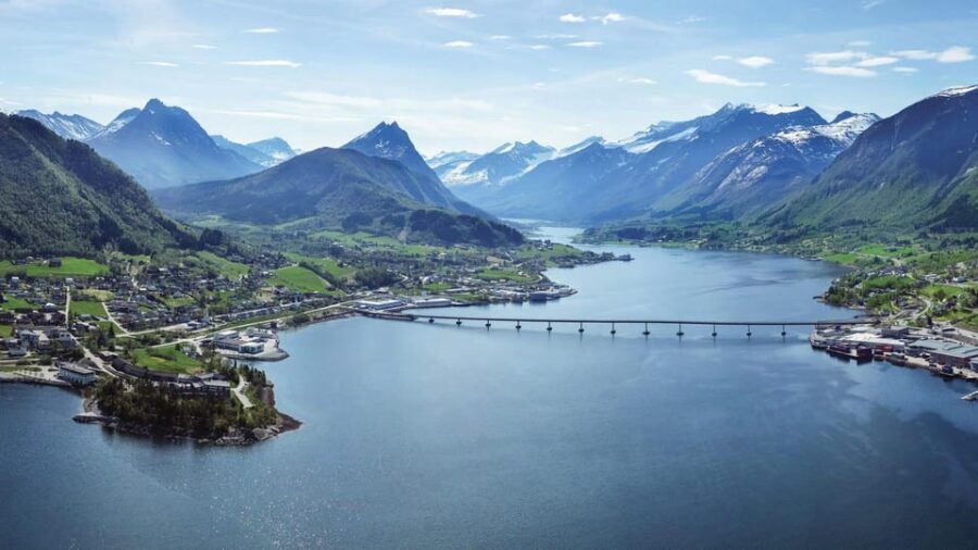 Øye: Fjord sightseeing bus tour, Øye to Ålesund one way - Why This Tour Stands Out