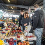 Padua: Walking Tour & Traditional Cooking Class with Wine - Why Visit Local Markets and Food Shops?