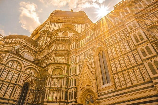 Palaces and Piazzas: A Self-Guided Audio Tour of Florence - The Experience on the Ground