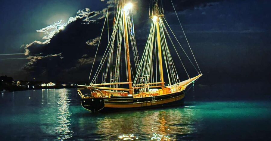 Palamós: Sunset Boat Tour with Glass of Cava - The Itinerary: A Closer Look at the Experience