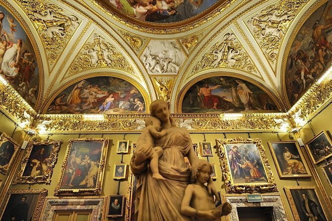 Palazzo Vecchio, Palazzo Pitti and Boboli gardens private tour - Uncover Florence’s Medici Legacy with a Private Palace and Garden Tour