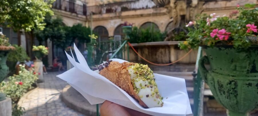 Palermo: Traditional Full Meal Food Tour with a Local - First Stops: Street Food with a Sicilian Twist