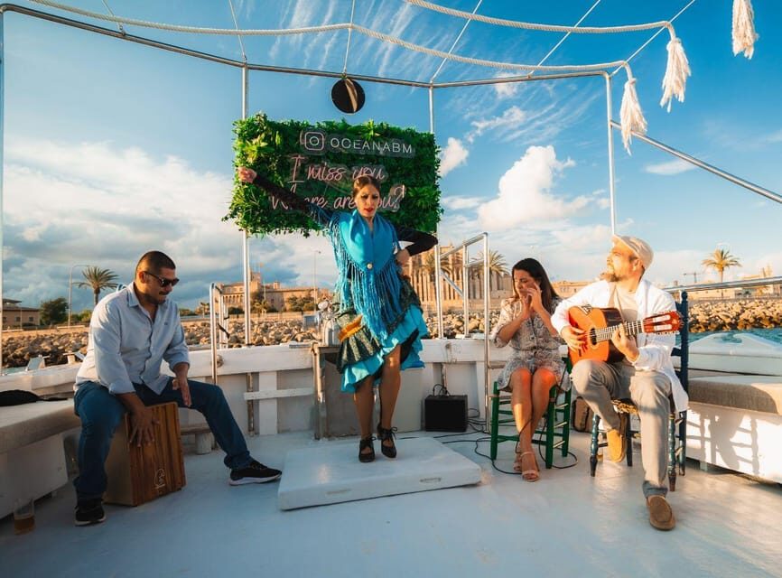 Palma : Boat Trip with Live Flamenco Show - The Itinerary in Detail