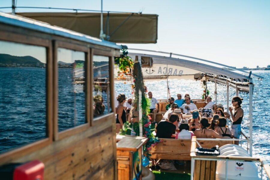Palma de Mallorca: Daytime Boat Party with Live DJ - Who Will Love This Experience?