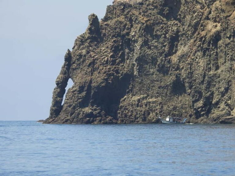Pantelleria: Private night boat tour with aperitif & dinner - What Makes This Tour Stand Out?