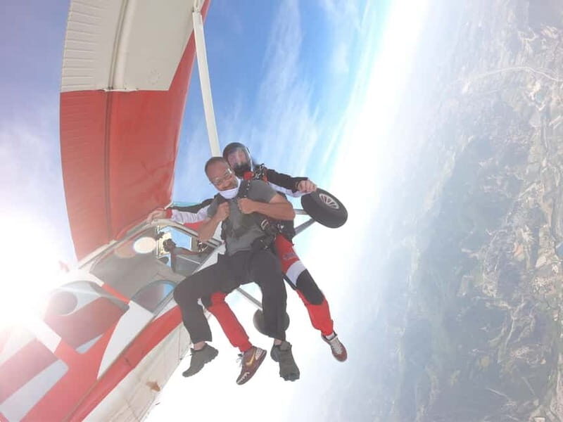 Parachute jumping at Gap-Tallard - Detailed Breakdown of the Experience