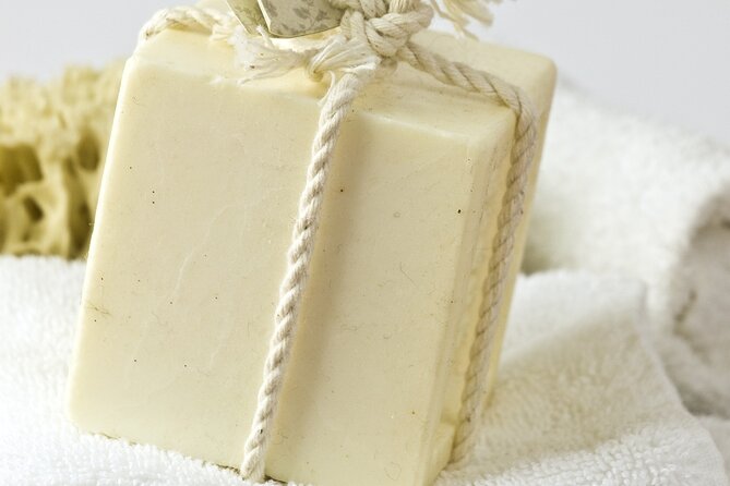 Paris 1e: Soap Making Workshop (Cold process soap making) - Discover the Art of Soap Making in Paris
