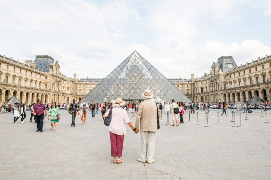 Paris: Big Bus Hop-on Hop-off Tour & Panoramic Night Tour - What Makes the Itinerary Special?