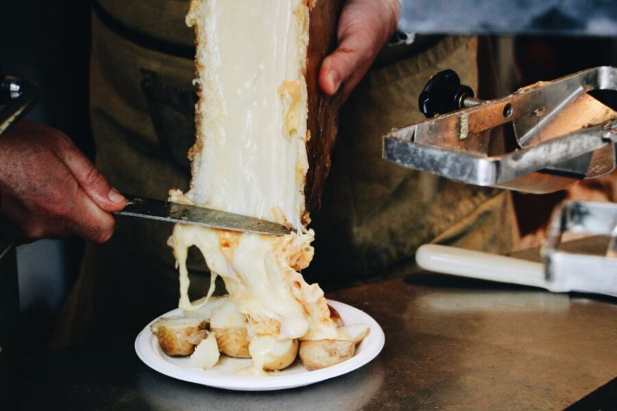 Paris Christmas Food Tour with Local Guide & Seasonal Treats - The Value of the Experience