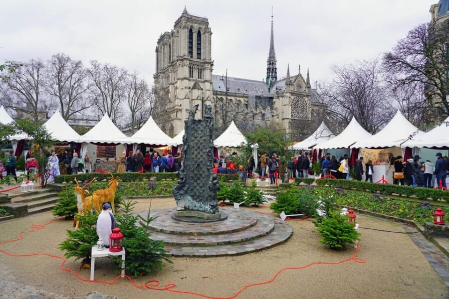 Paris: Christmas Market Guided at Notre Dame & Food Tasting - What You’ll Experience During the Tour