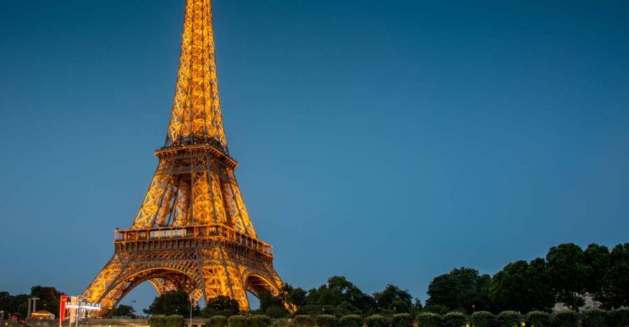 Paris: City Tour by Bus with Eiffel Tower & Optional Summit - Transportation: Comfort and Practicalities
