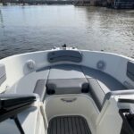 Paris : croisière privée Seine, bateau moderne - 2 heures - A Deep Dive into the Experience
