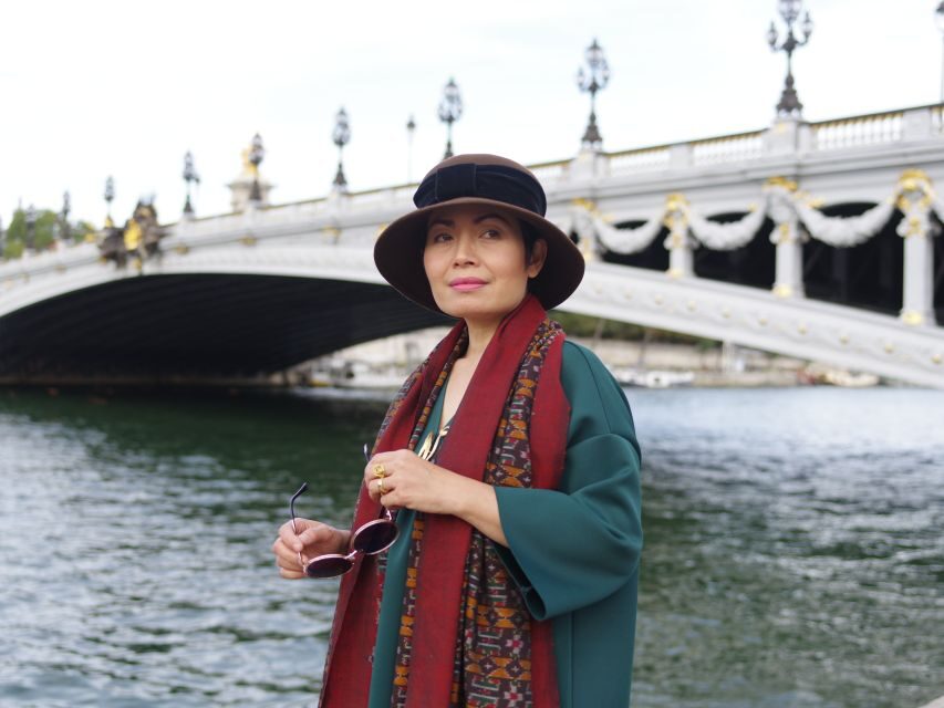 Paris: Eiffel Tower and Paris Bridges Private Photowalk - Authentic Experience and Professional Guidance